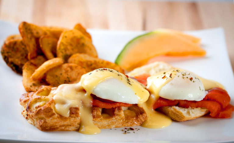 Tonic Kitchen+Bar | Experience Tonic Kitchen+Bar! Calgary Airport's Hot ...